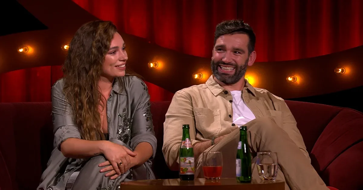 'James De Musical': Lisa, de zus van Metejoor, vertelt hoe ze hielp met ...