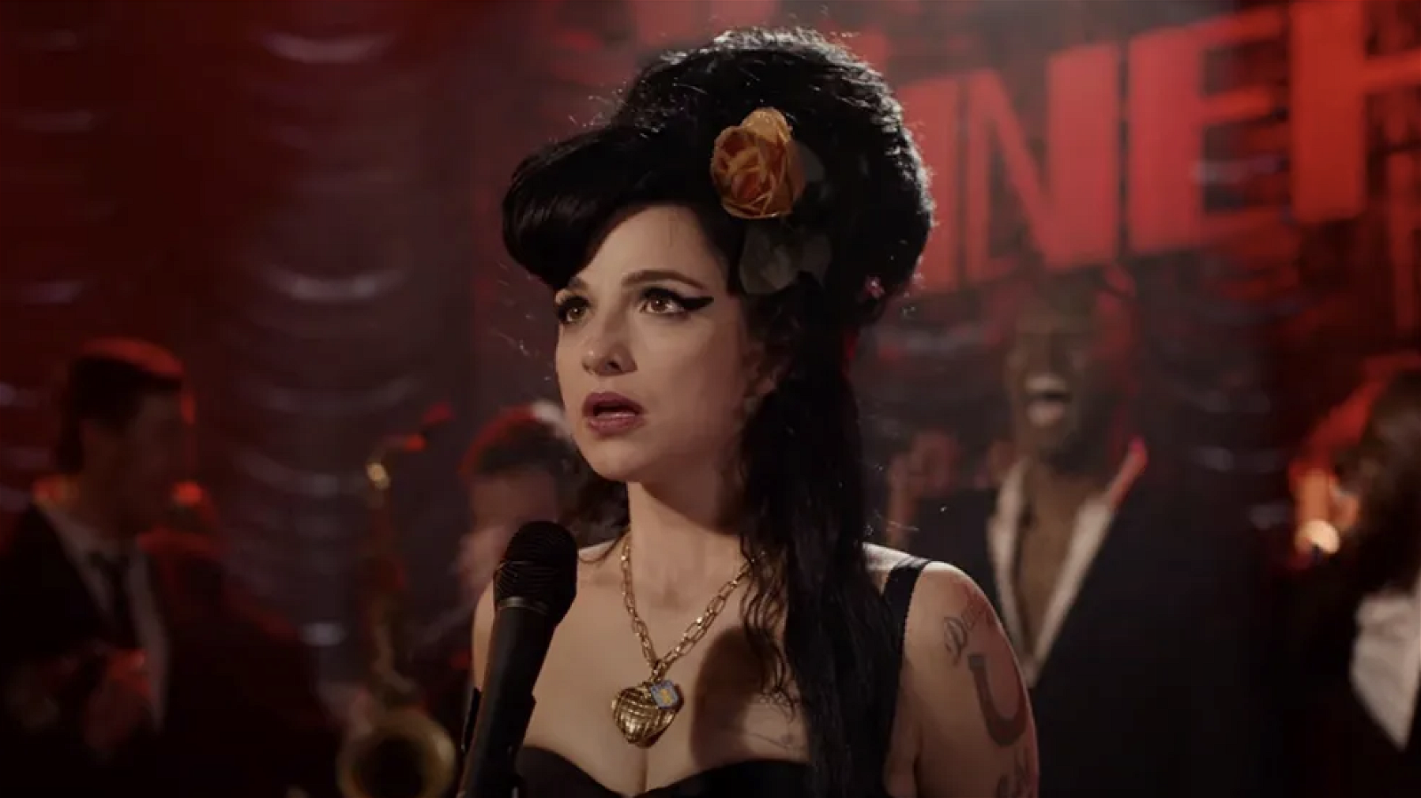 'Back To Black' over leven Amy Winehouse krijgt eerste trailer - Newsmonkey