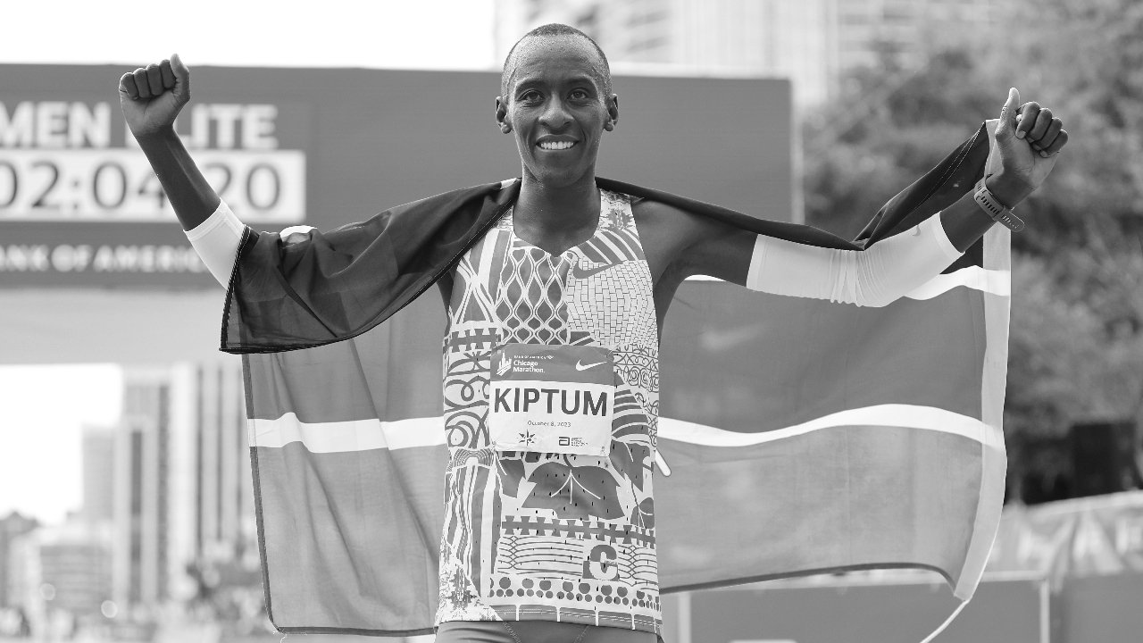 Wereldrecordhouder marathon Kelvin Kiptum (24) overleden na auto-ongeval - Newsmonkey