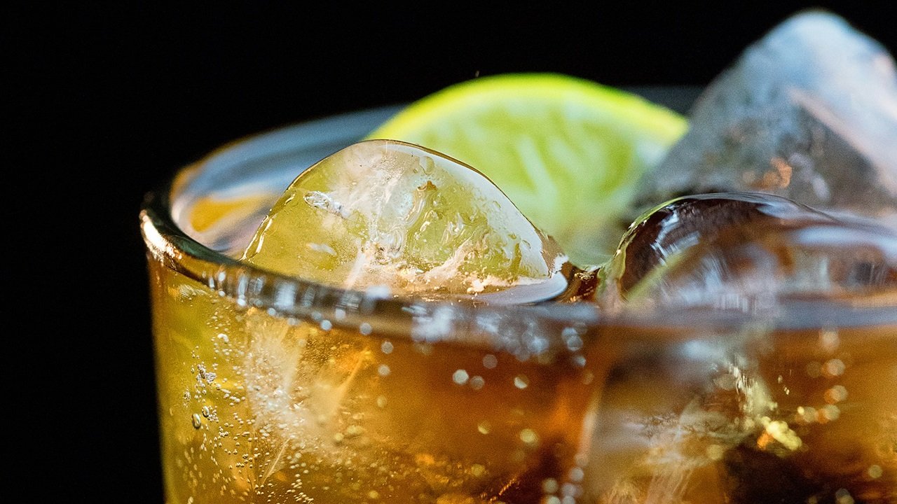Nieuwe studie: Twee blikken frisdrank per week al schadelijk, zelfs met ...