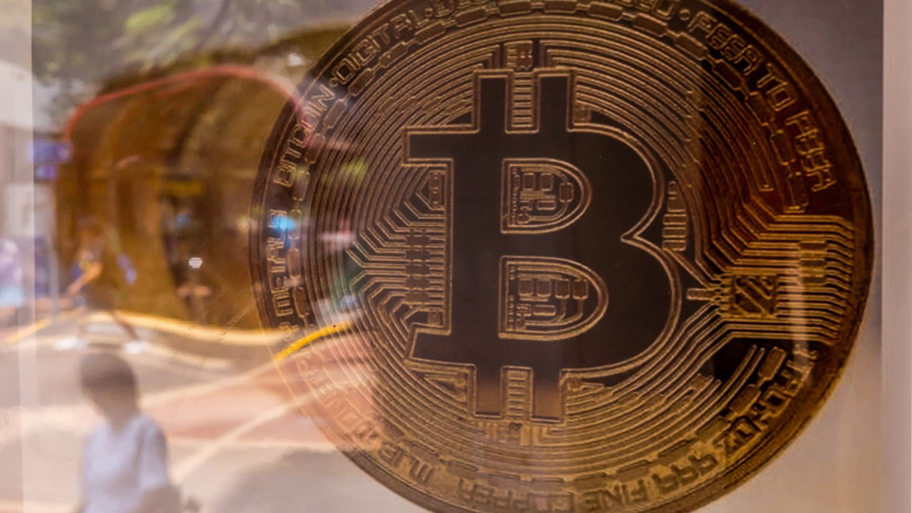 Bitcoin en Ether bereiken laagste punt in maanden door recessiezorgen - Newsmonkey