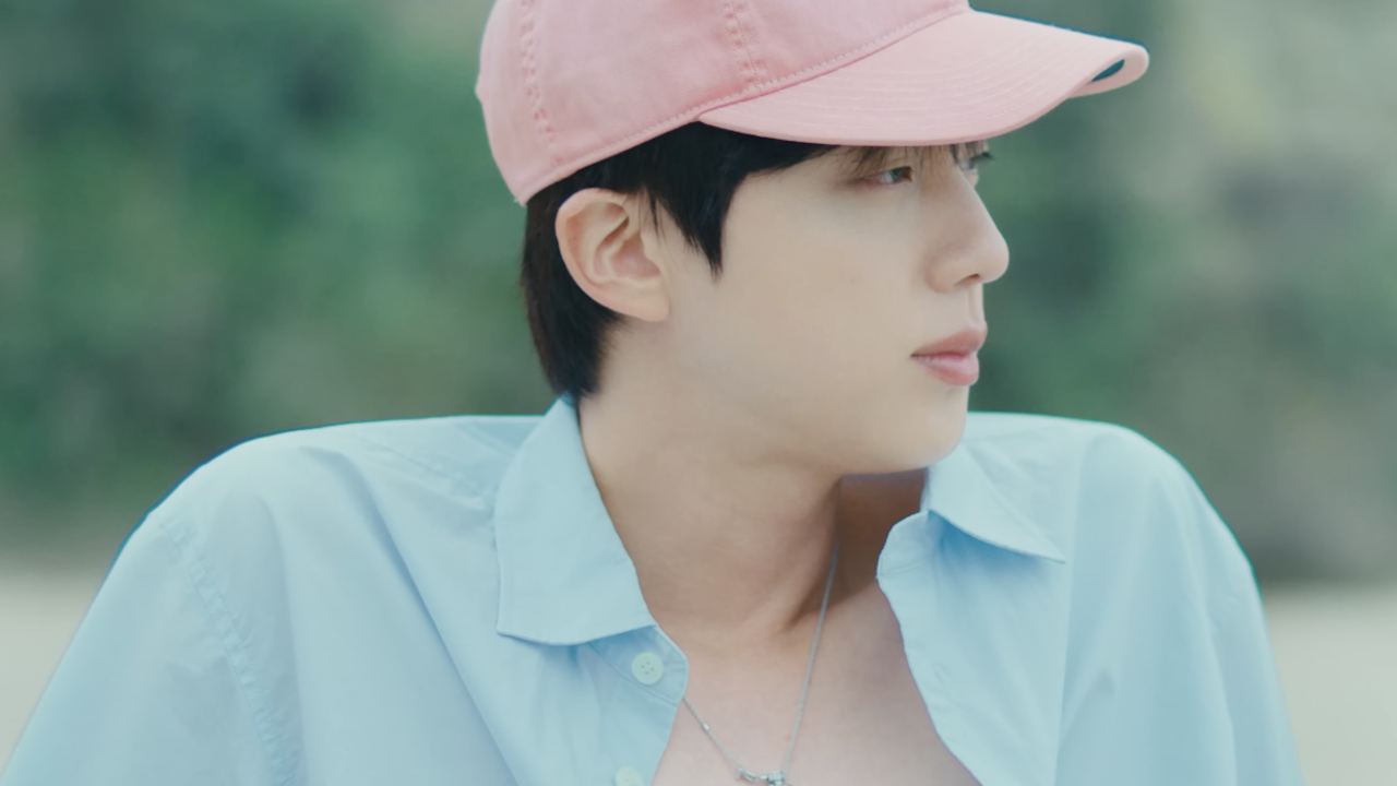 Jin (BTS) lost officiële teaser voor single 'Running Wild' - Newsmonkey