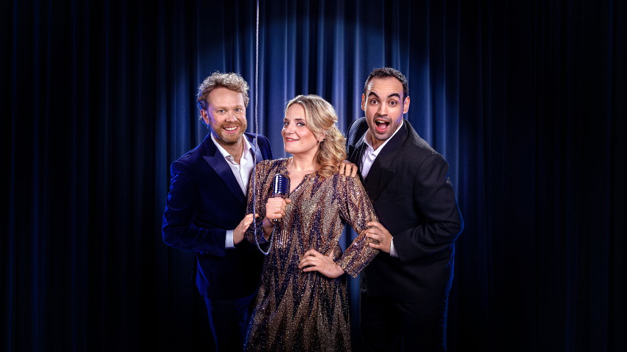 De Kastaars! keert terug met drie nieuwe presentatoren - Newsmonkey