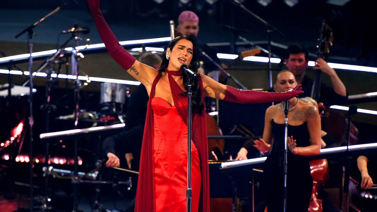 VTM 2 zendt vanavond 'Dua Lipa: Live from the Royal Albert Hall' uit ...