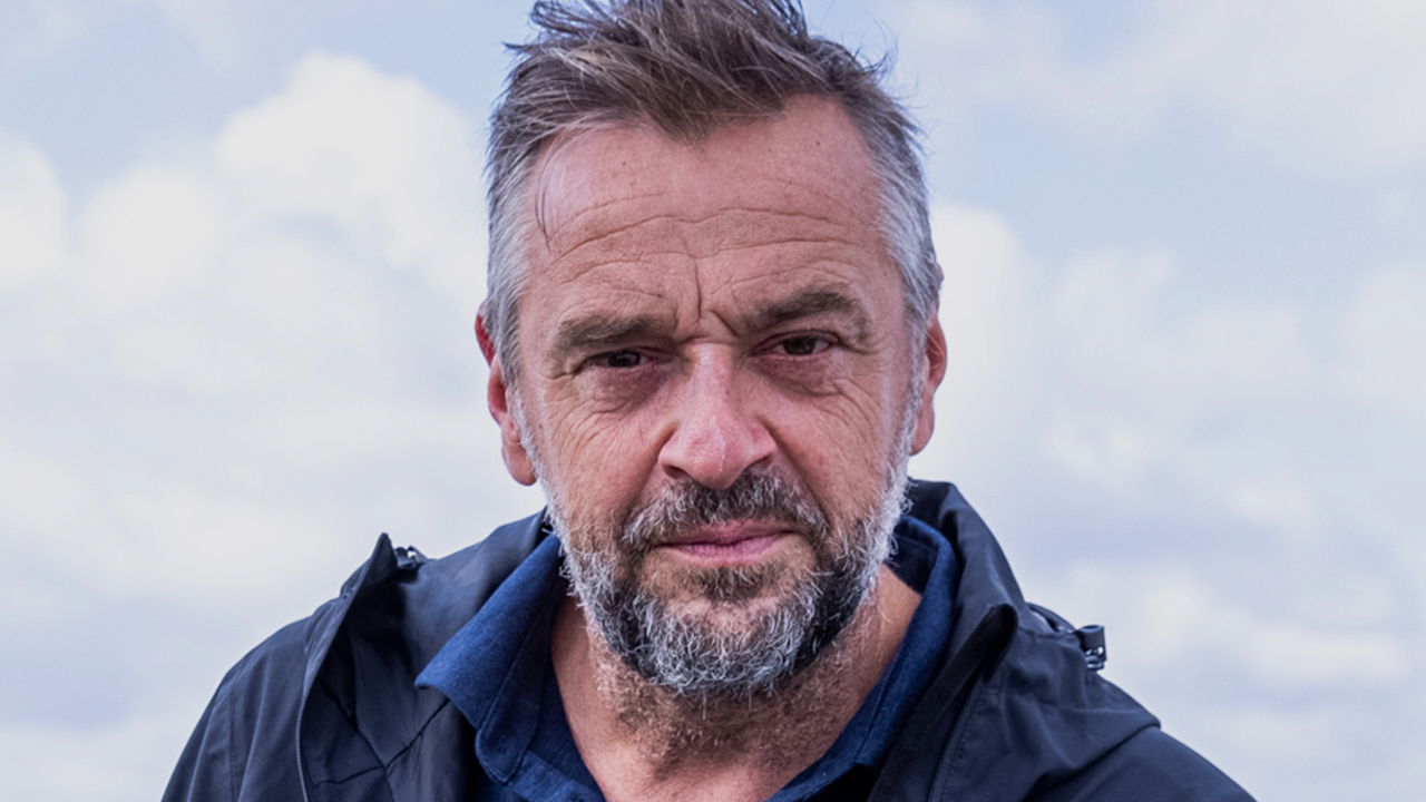 VRT komt met statement over toestand Tom Waes na zwaar ongeval - Newsmonkey