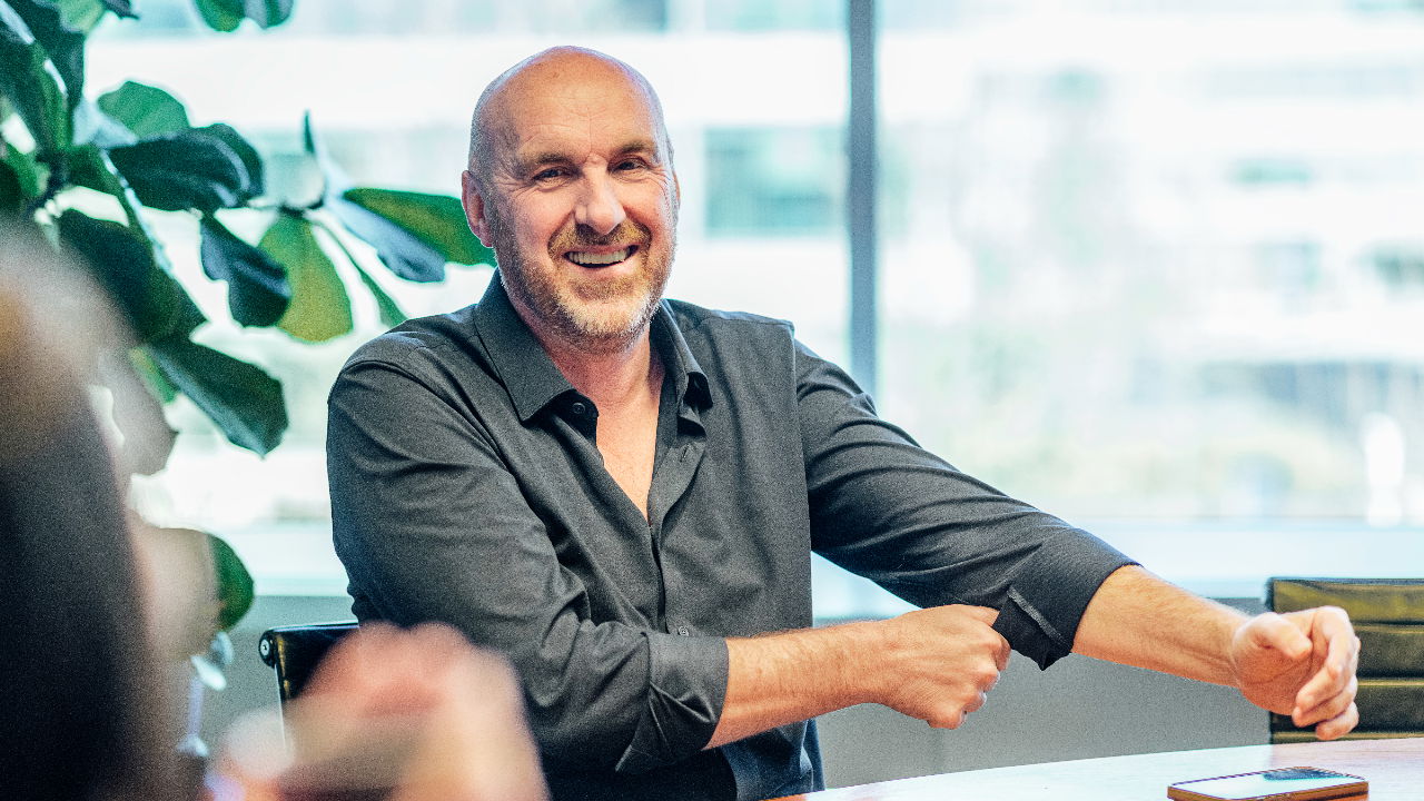 Eric Goens maakt voor VTM dagelijkse talkshow rond de actualiteit ...