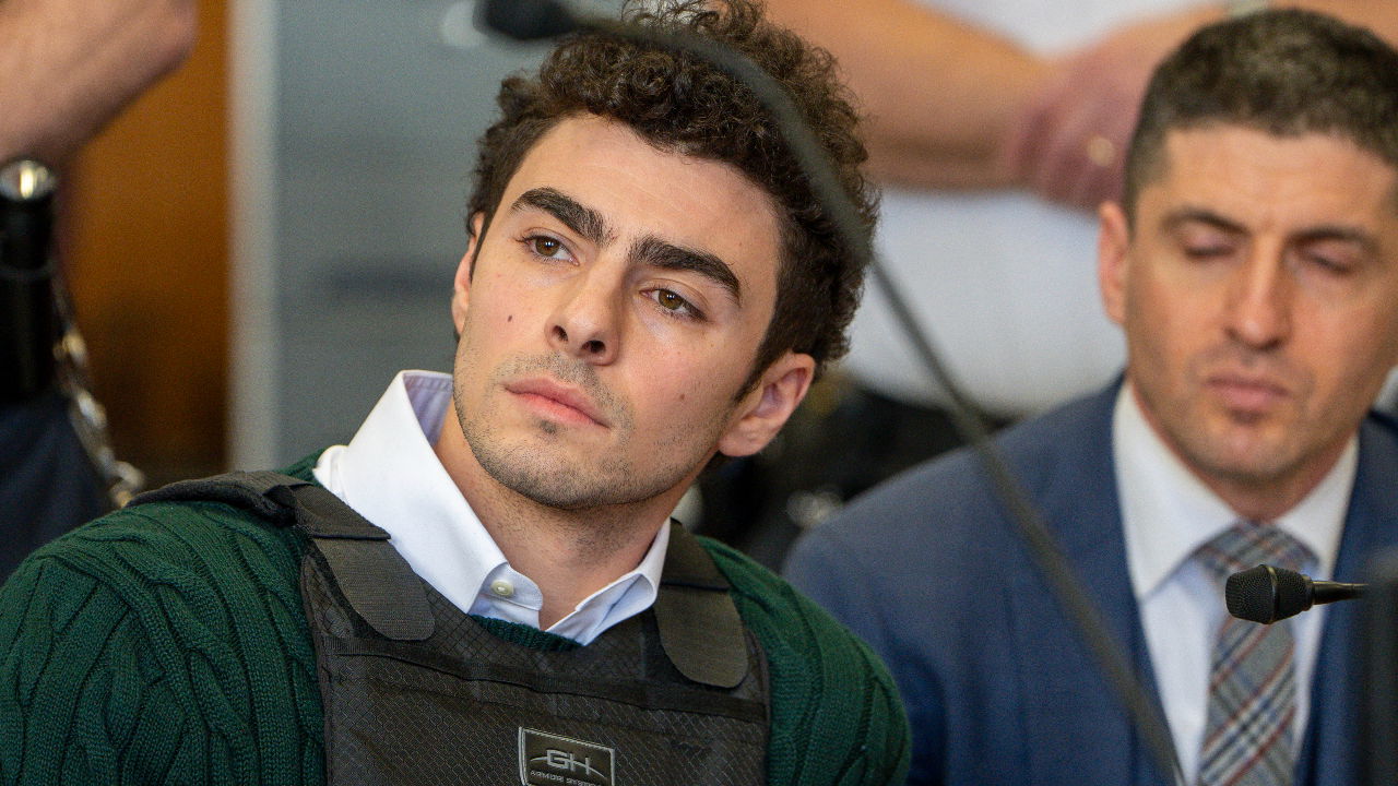 Rechter stelt processen tegen Luigi Mangione uit