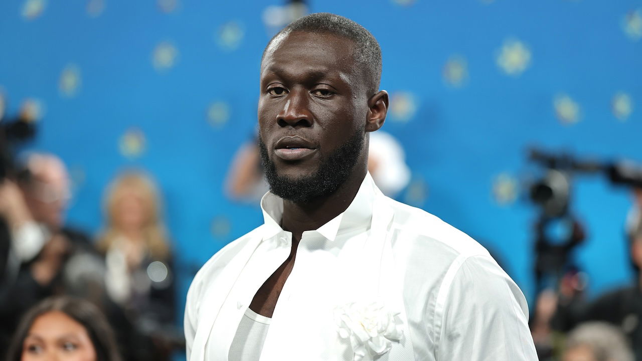 Stormzy maakt filmdebuut met 'Big Man' en lanceert #MerkyFilms - Newsmonkey