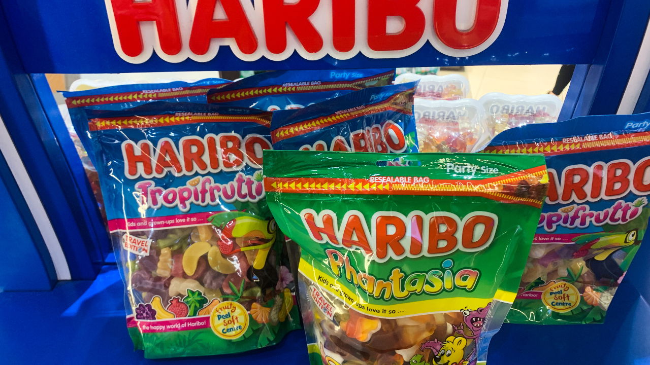 Haribo roept zure colasnoepjes terug in Nederland en België na ontdekking van cannabis - Newsmonkey