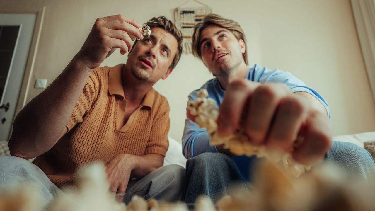 'Thuis': Nieuwe generiek 'Bij jou voel ik me thuis' van MAKSIM en Niels ...