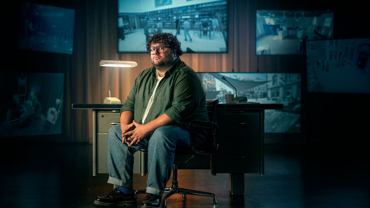 'Het Complot': Manu Van Acker presenteert nieuw datingprogramma op VTM ...