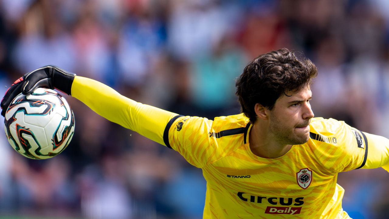 Rode Duivels verhuizen op Deadline Day: Senne Lammens naar Manchester United en Loïs Openda naar ...