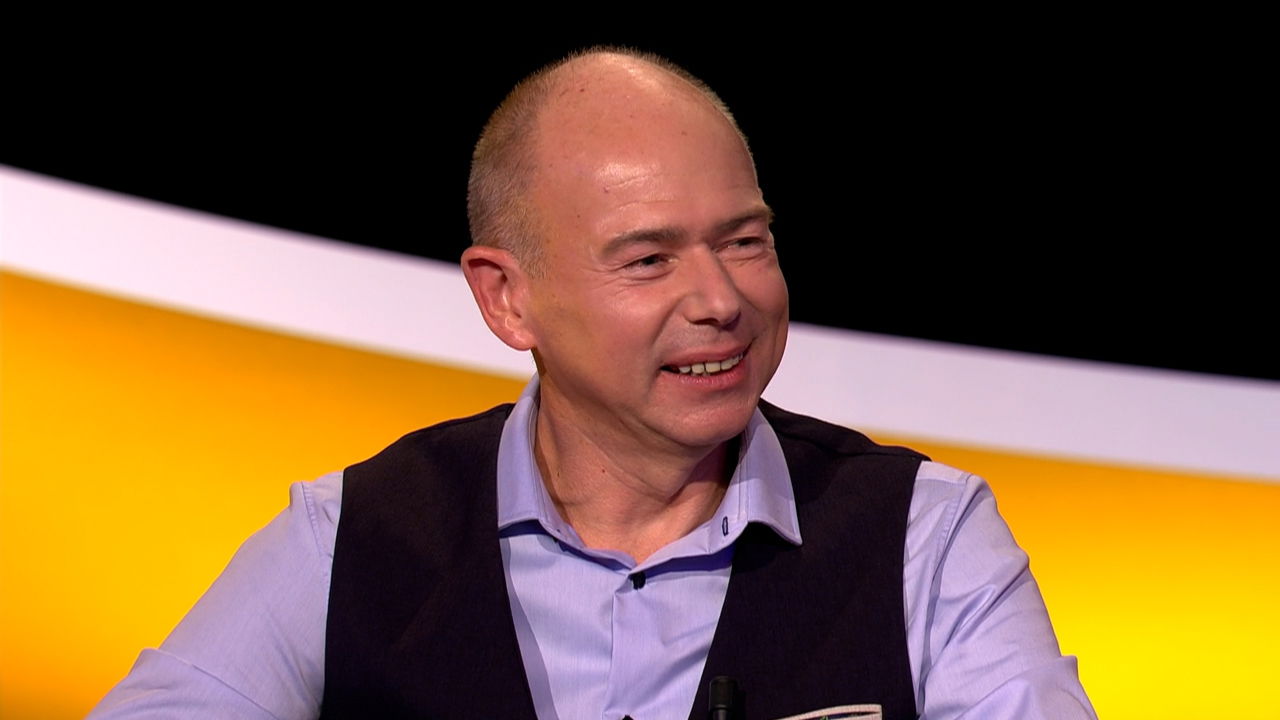 Wie is Roger Housen uit 'De Slimste Mens ter Wereld' en waar kan je hem ...