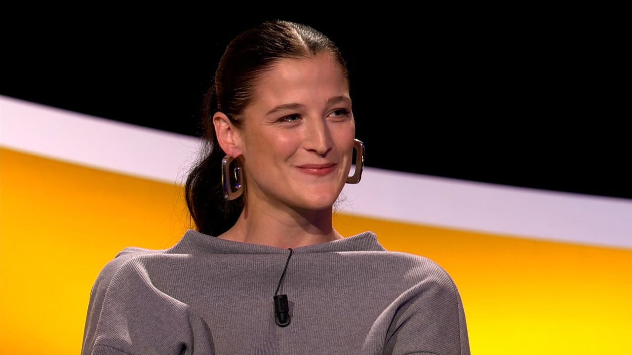 Wie is Nora Monsecour uit 'De Slimste Mens ter Wereld' en waar kan je ...