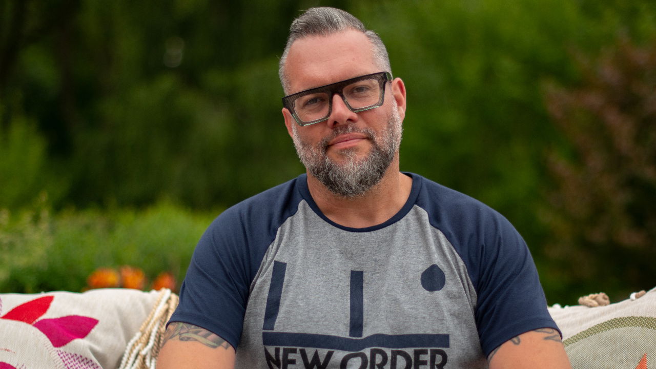 'Het Huis': Alex Agnew beleeft emotionele dag door confrontatie met ...