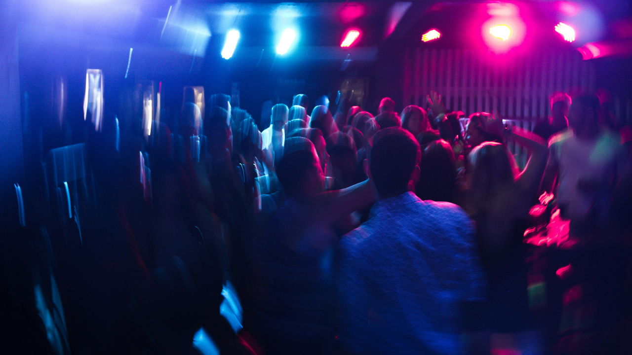 Virale sensatie 'Ibiza Final Boss' verdiende fortuin aan zijn plotse ...