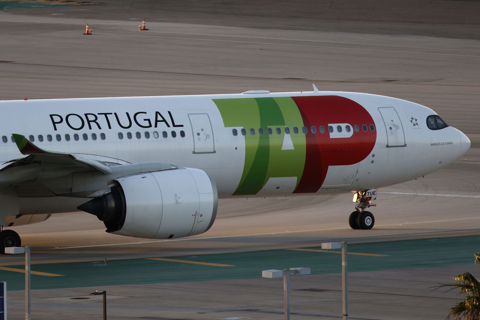 TAP Air Portugal-vlucht ontkomt op het nippertje aan crash bij Praag ...