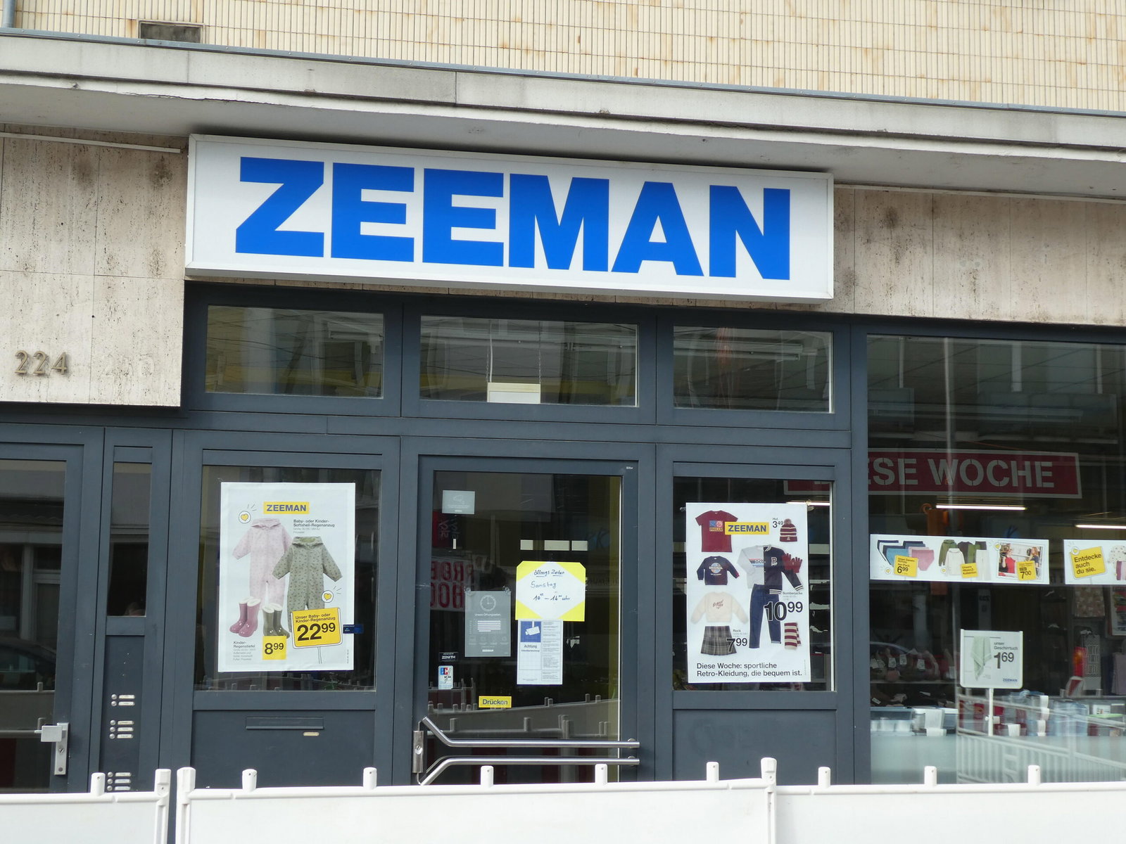 Zeeman sluit 150 winkels in strijd tegen fast fashion - Newsmonkey
