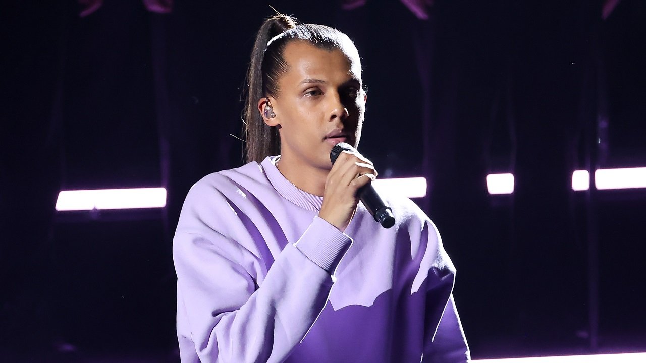 Stromae en Coldplay slaan opnieuw de handen ineen voor remix van 'Ma ...